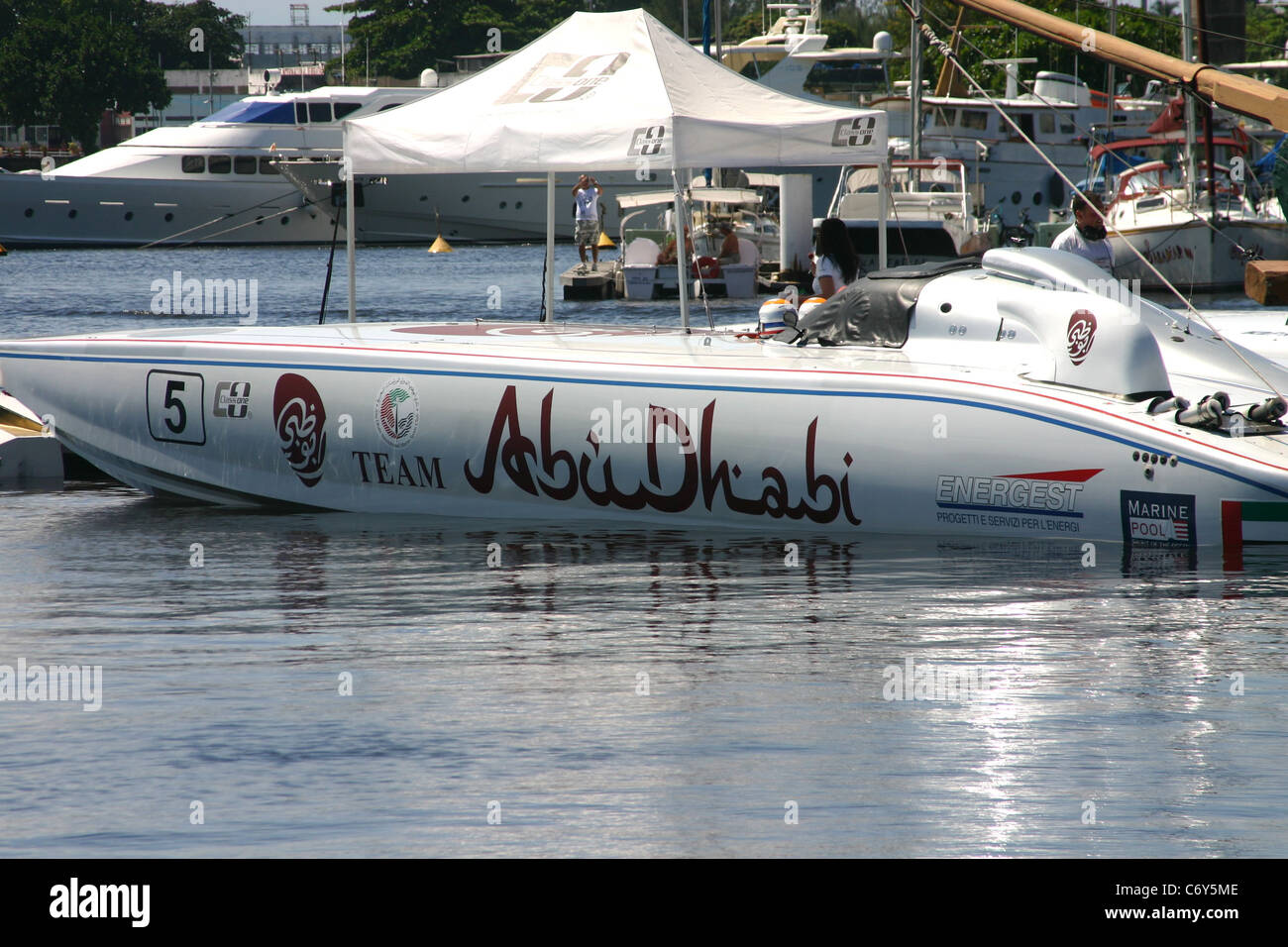 Atmosphere The UIM Class 1 World Powerboat Championship season opener ...