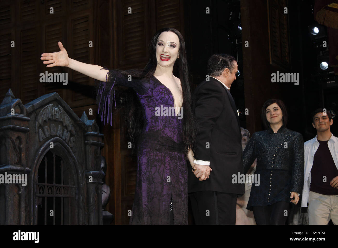 Bebe neuwirth addams family hi-res stock photography and images - Alamy
