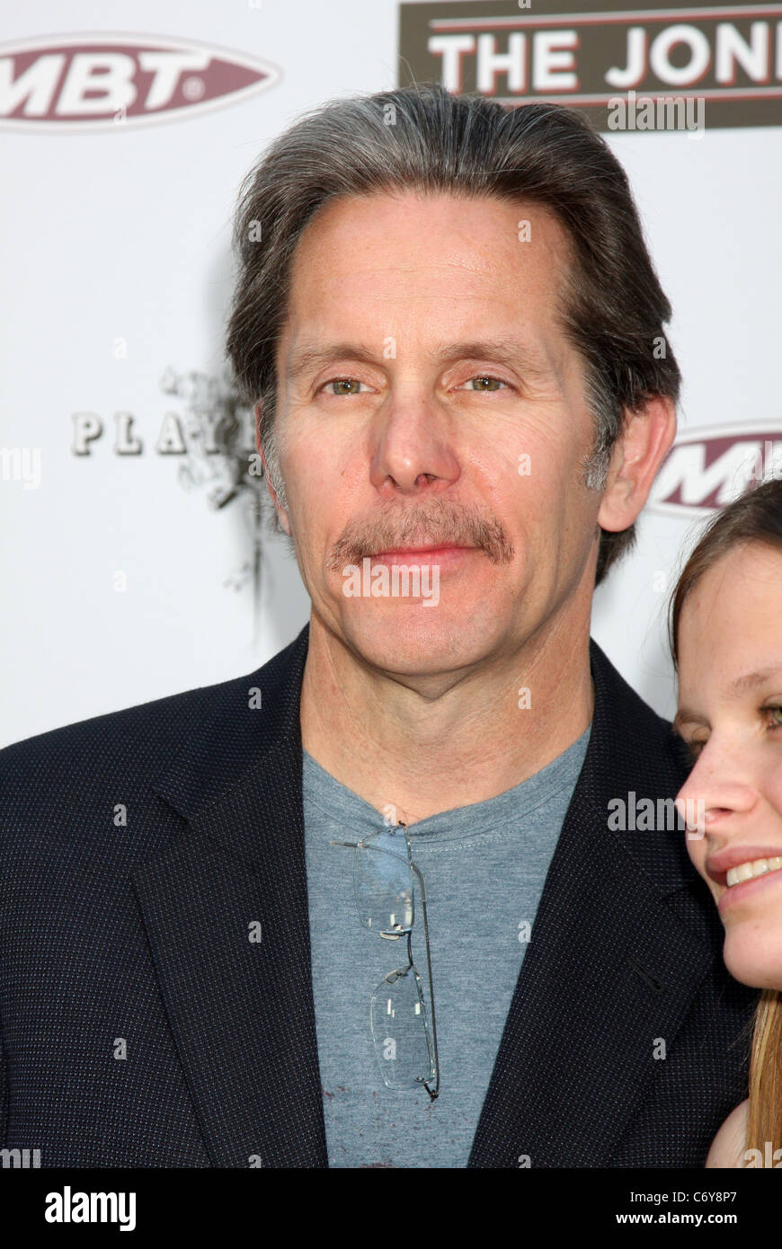 Gary cole the joneses premiere hi-res stock photography and images - Alamy