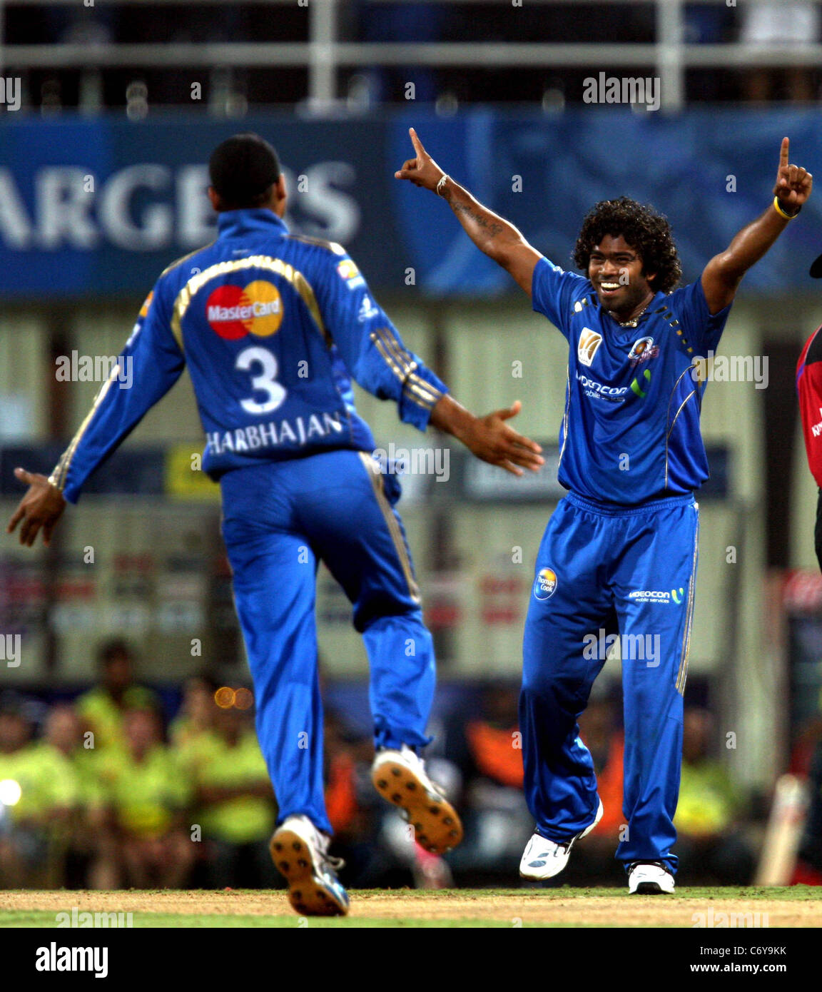 Ipl cricket mumbai indians hi-res stock photography and images - Alamy