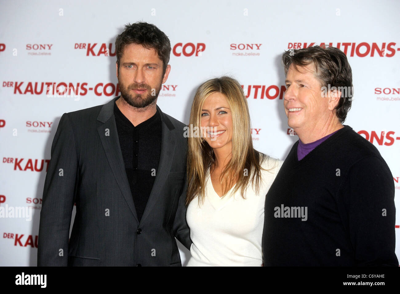 Gerald Butler, Jennifer Aniston and Andy Tennant 'The Bounty Hunter ...