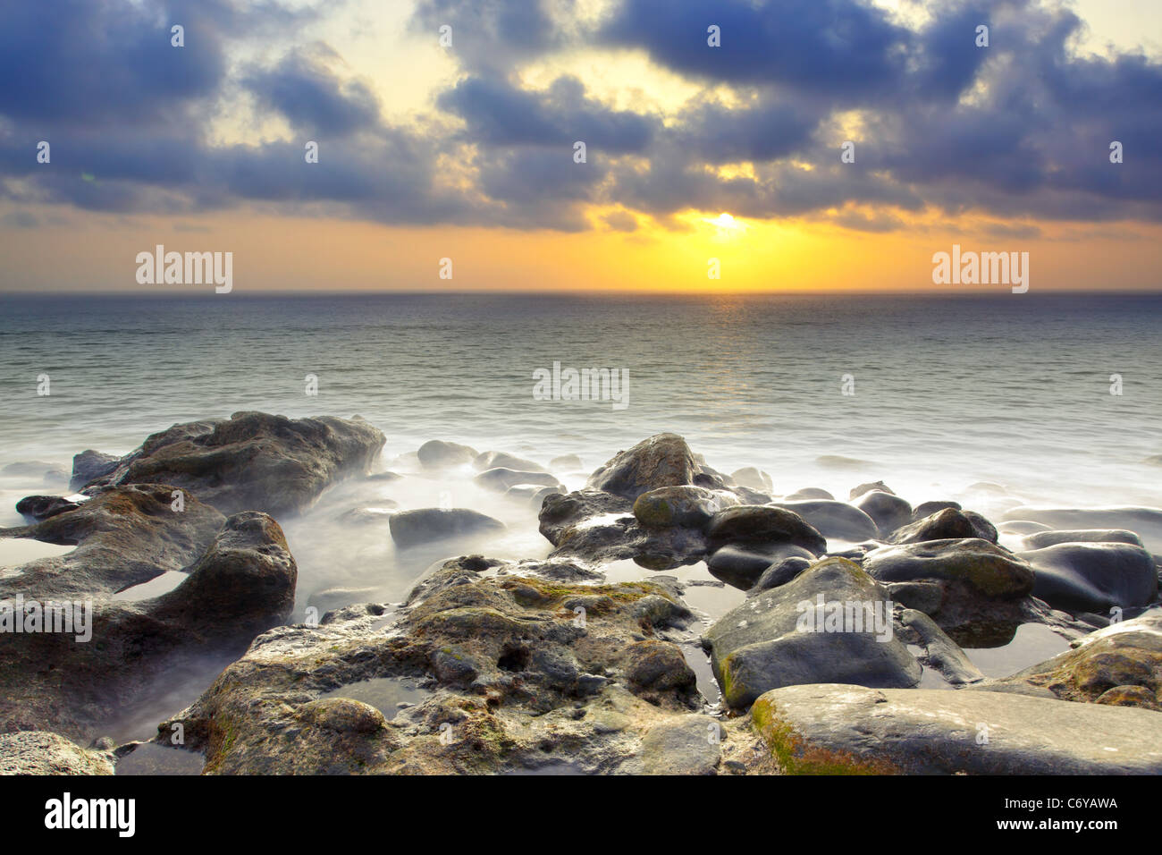 Sundown beach scene hi-res stock photography and images - Alamy