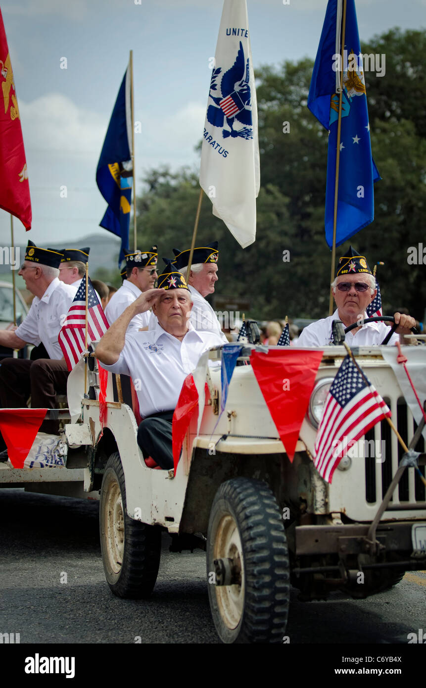 Parade ww2 vehicles hi-res stock photography and images - Alamy