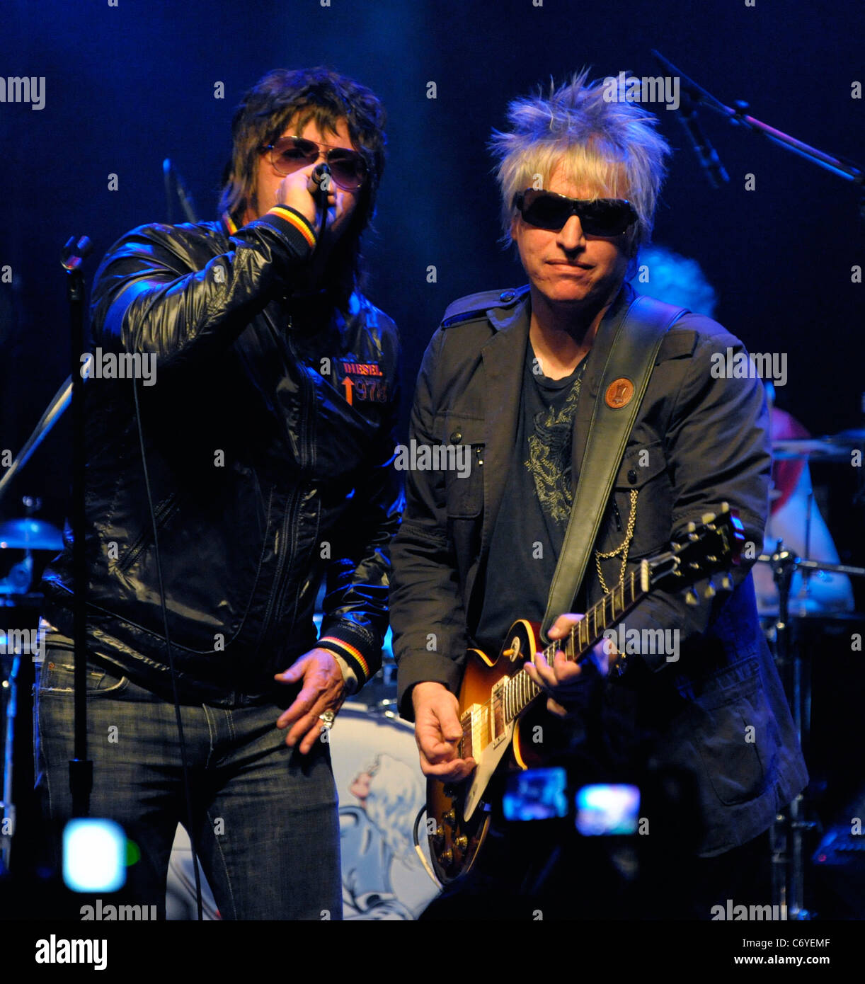 Platinum blonde holmes hi-res stock photography and images - Alamy