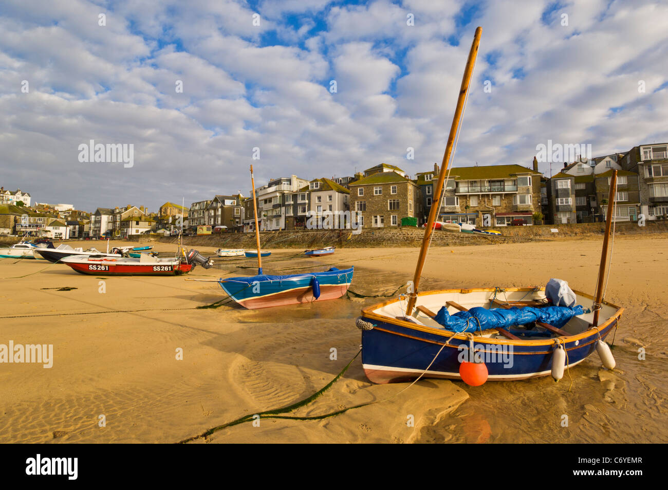 Cornish fishing boats Traditional Fishing Boats St Ives Harbour ...
