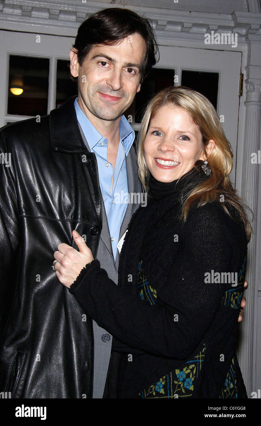 Greg naughton hi-res stock photography and images - Alamy