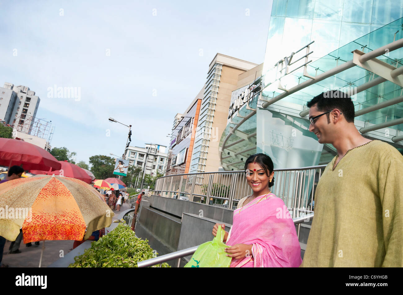 Mall scenes hi-res stock photography and images - Alamy