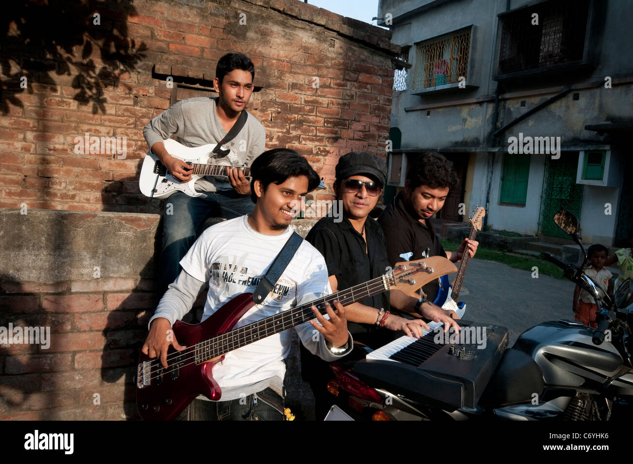 A street band Stock Photo - Alamy