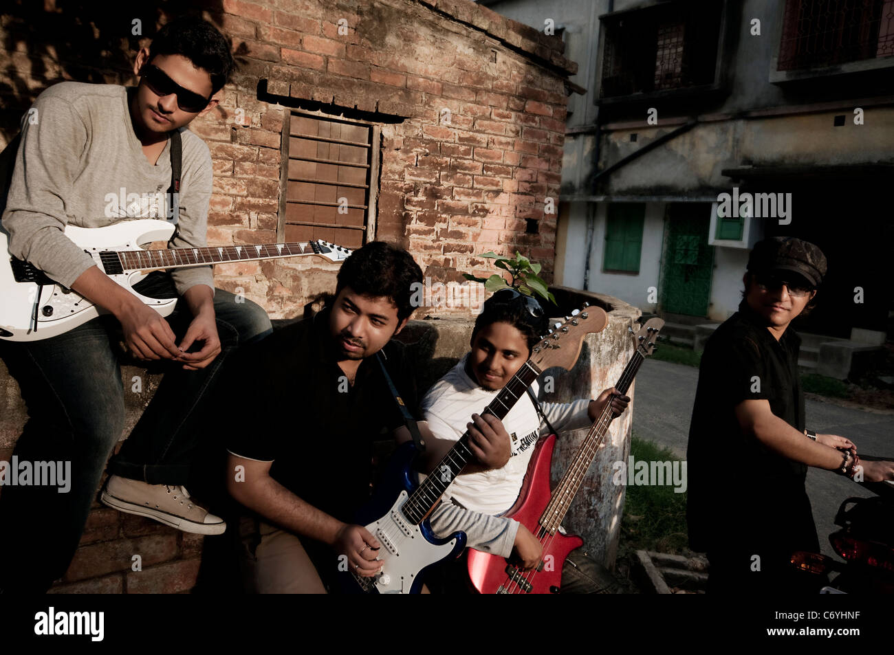 A street band Stock Photo - Alamy