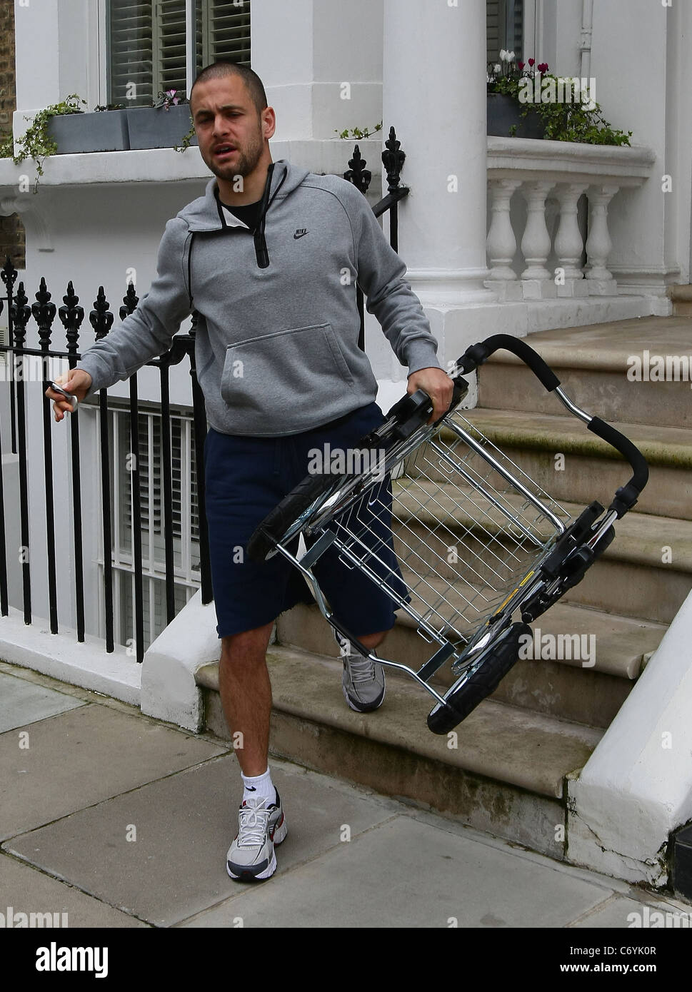 Joe Cole The England and Chelsea Football player Joe Cole with wife ...
