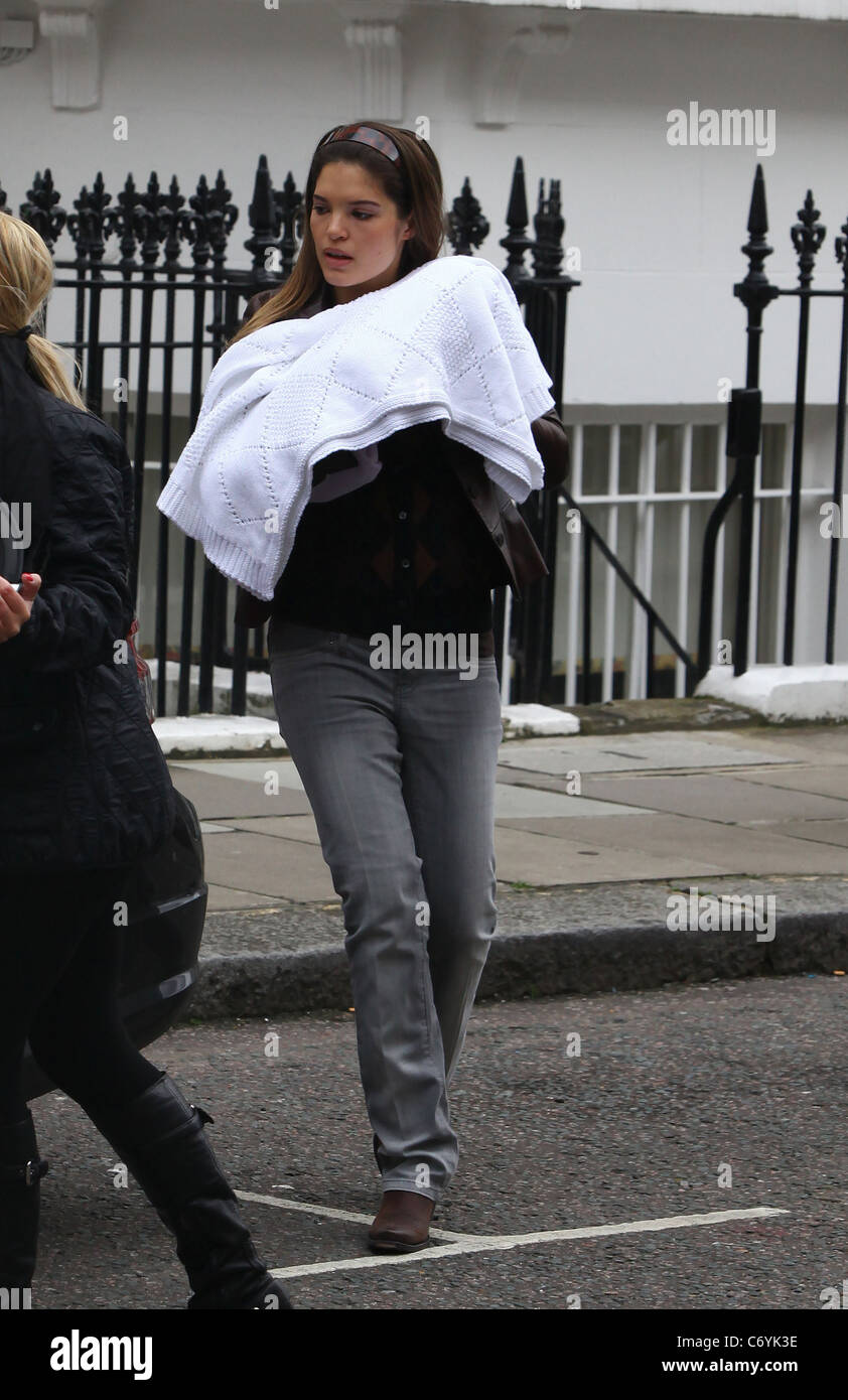 Carly Zucker The England and Chelsea Football player Joe Cole with wife ...