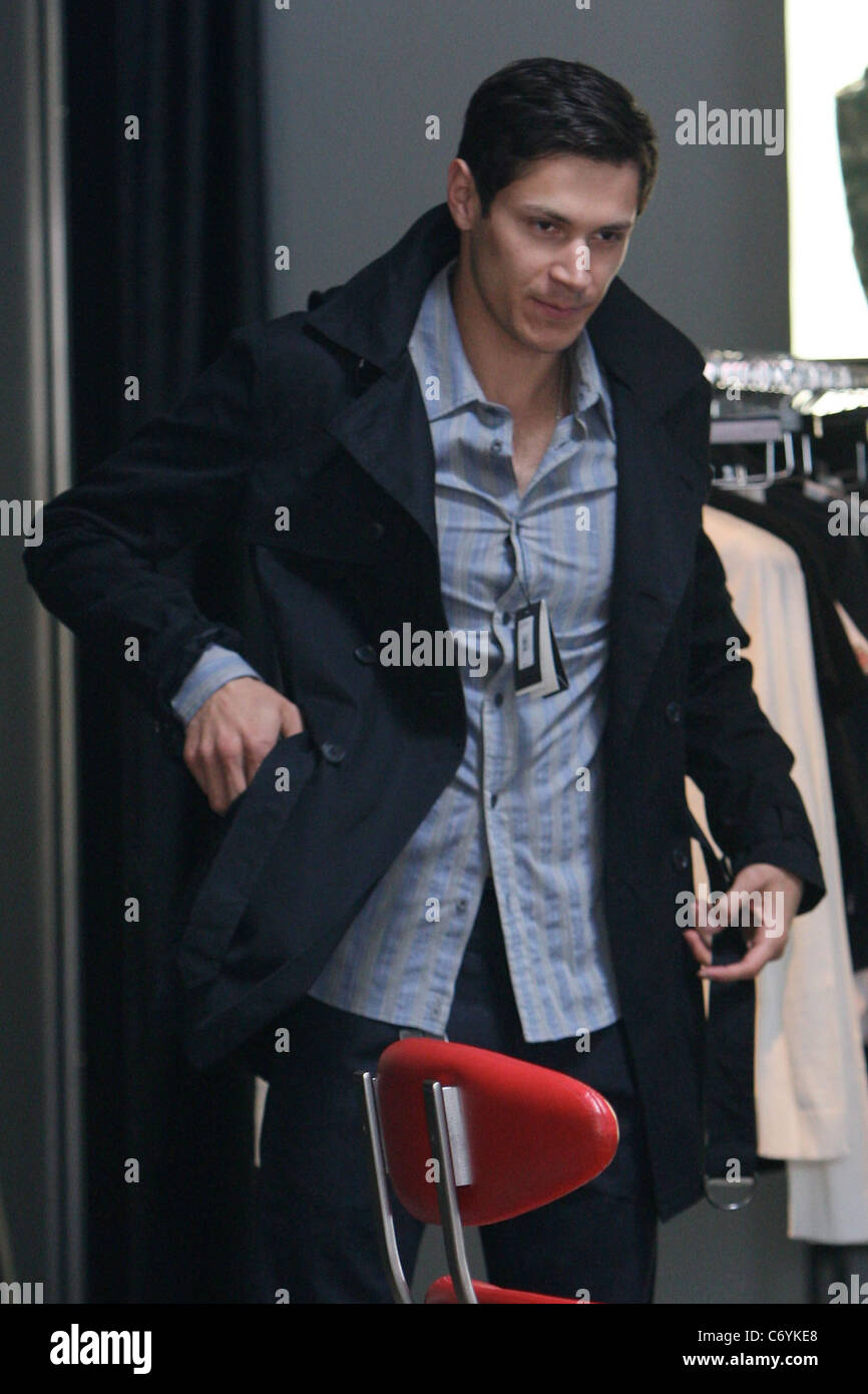 Alex Meraz 'The Twilight Saga: New Moon' actor Alex Meraz leaving ...