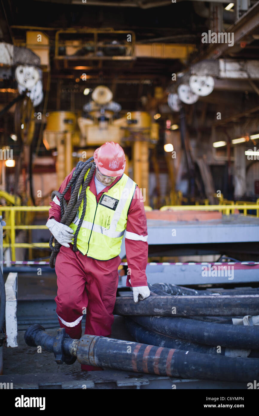 Man on offshore rig platform hi-res stock photography and images - Alamy