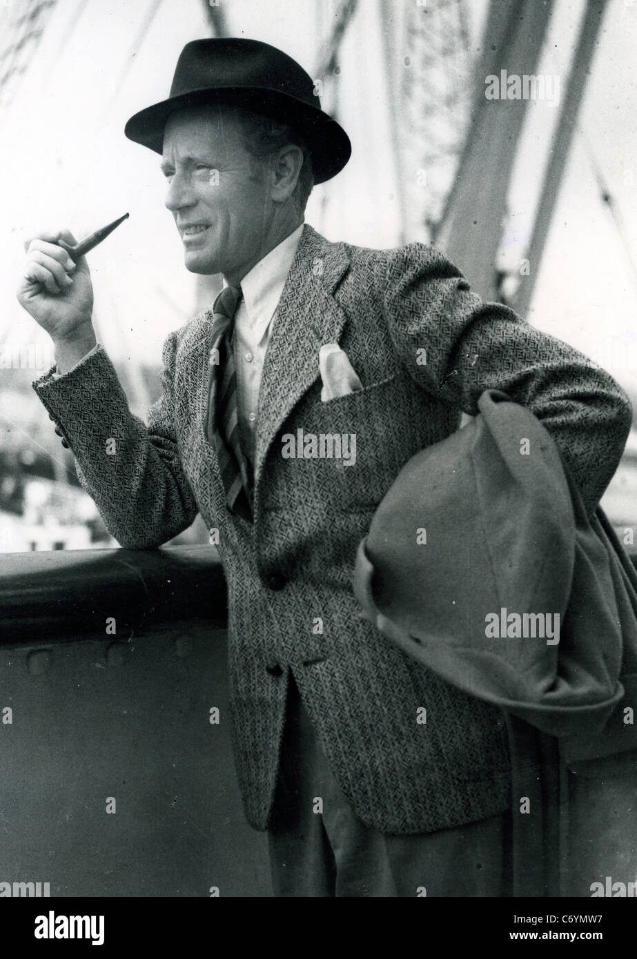 LESLIE HOWARD (1893-1943) English actor in 1939 Stock Photo - Alamy