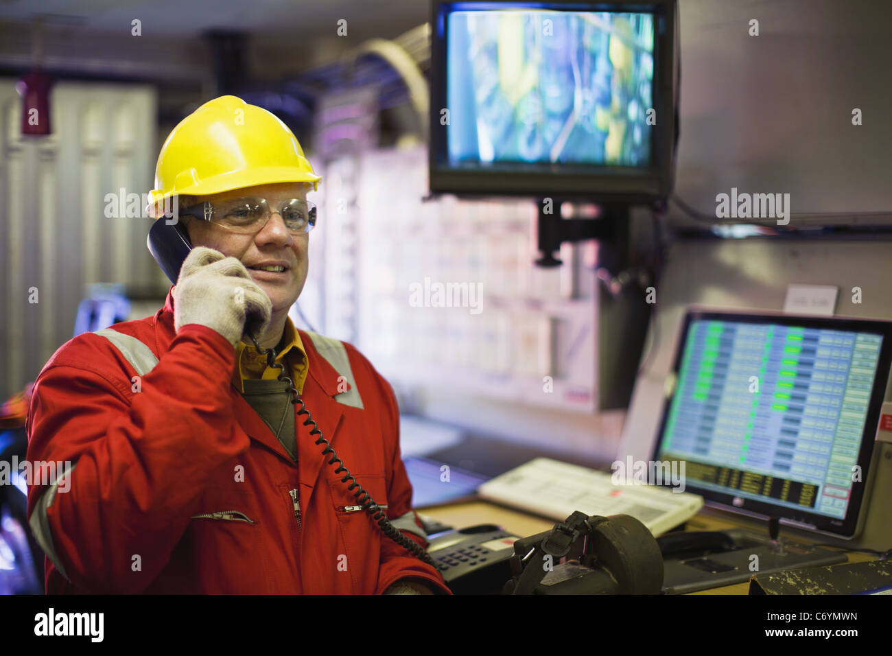 Control room oil rig hi-res stock photography and images - Alamy