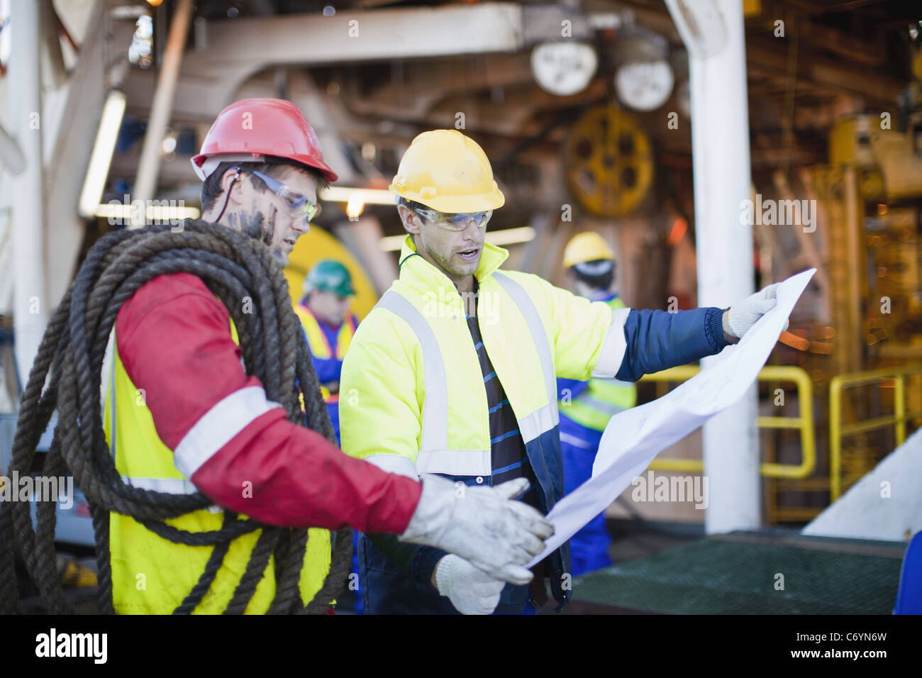 Oil rig workers hi-res stock photography and images - Alamy