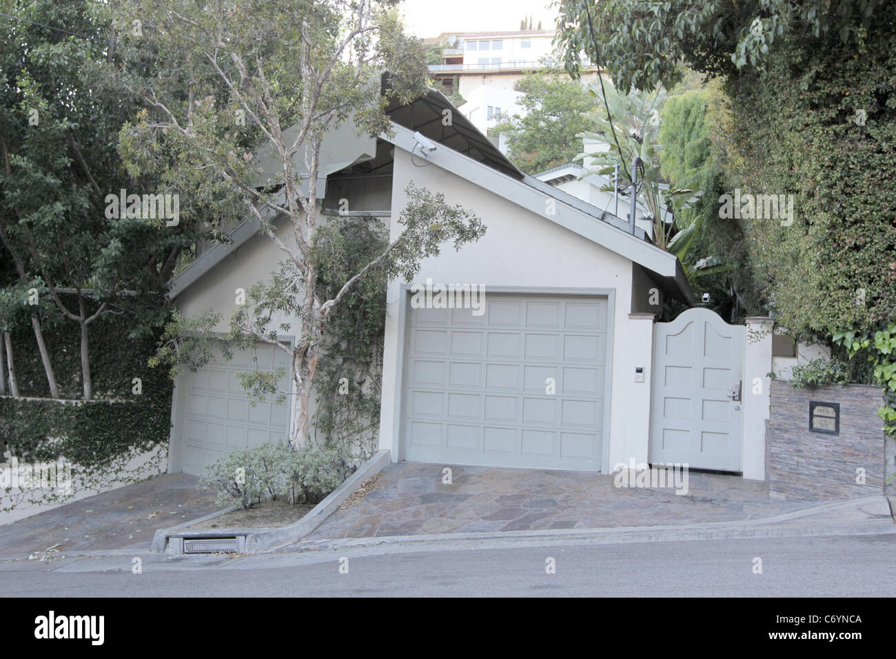 The house of Sandra Bullock in the Hollywood Hills Los Angeles ...
