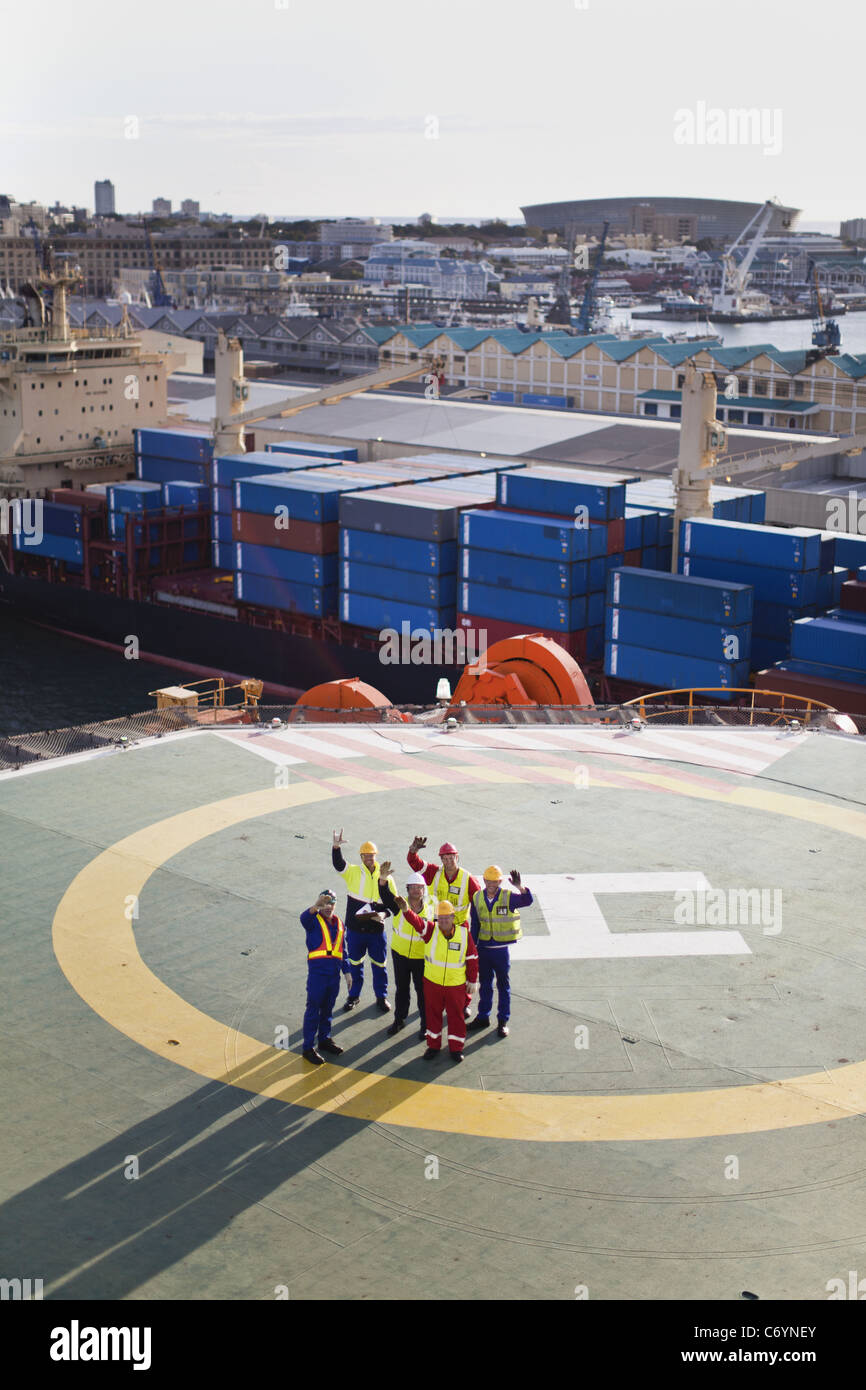 Oil rig helipad hi-res stock photography and images - Alamy