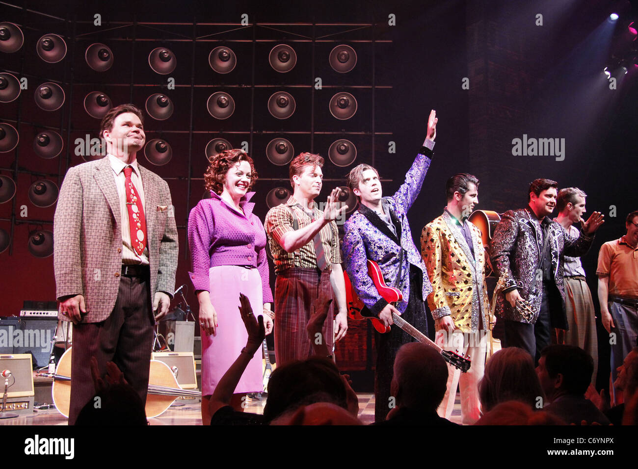 Hunter Foster, Elizabeth Stanley, Levi Kreis, Robert Britton Lyons ...
