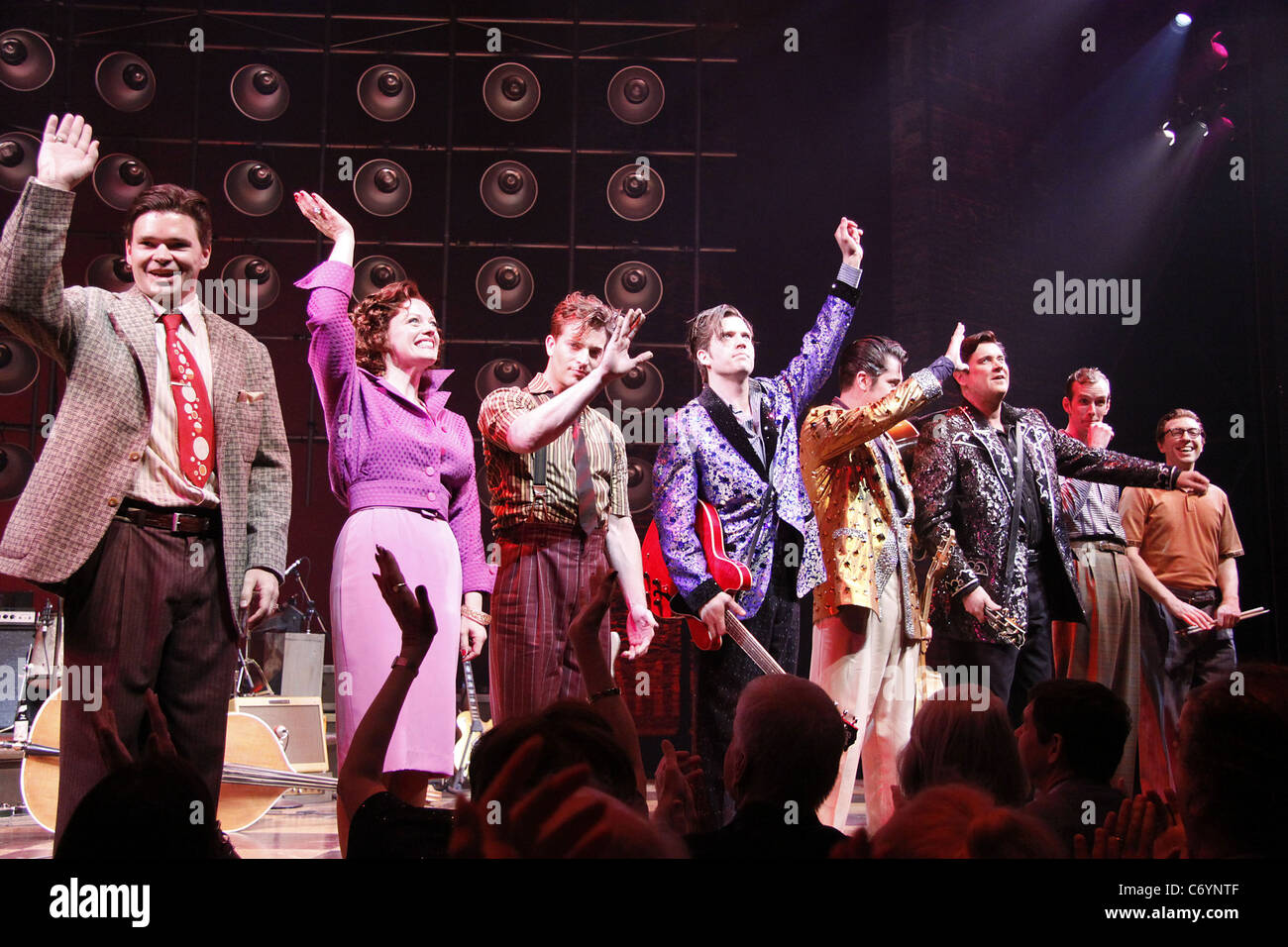 Hunter Foster, Elizabeth Stanley, Levi Kreis, Robert Britton Lyons ...
