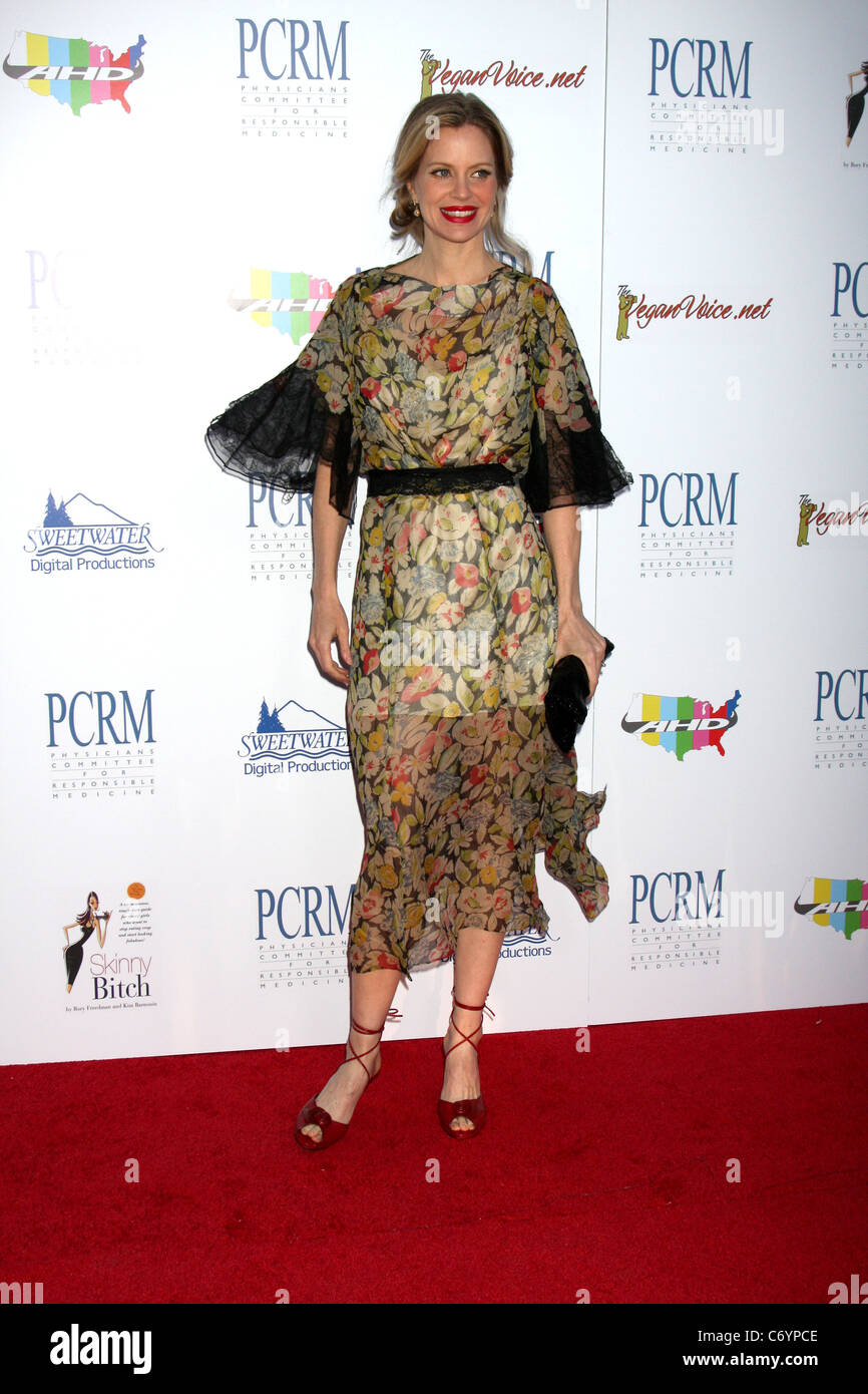 Kristin Bauer at The Art of Compassion PCRM 25th Anniversary Gala held ...