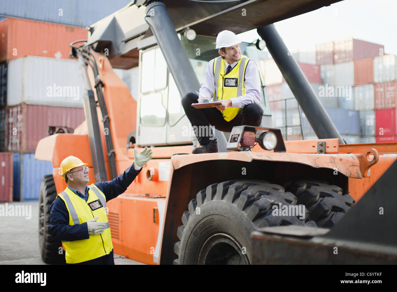Shipping fulfillment hi-res stock photography and images - Alamy