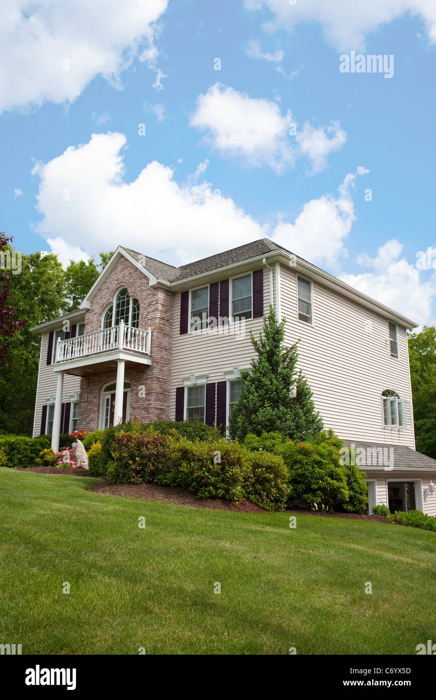 A modern custom built luxury home in a residential neighborhood. This ...