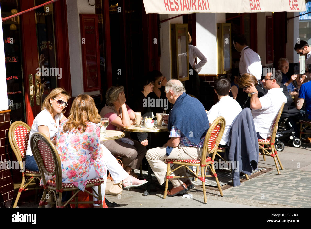Sidewalk Cafe in Hampstead Stock Photo - Alamy