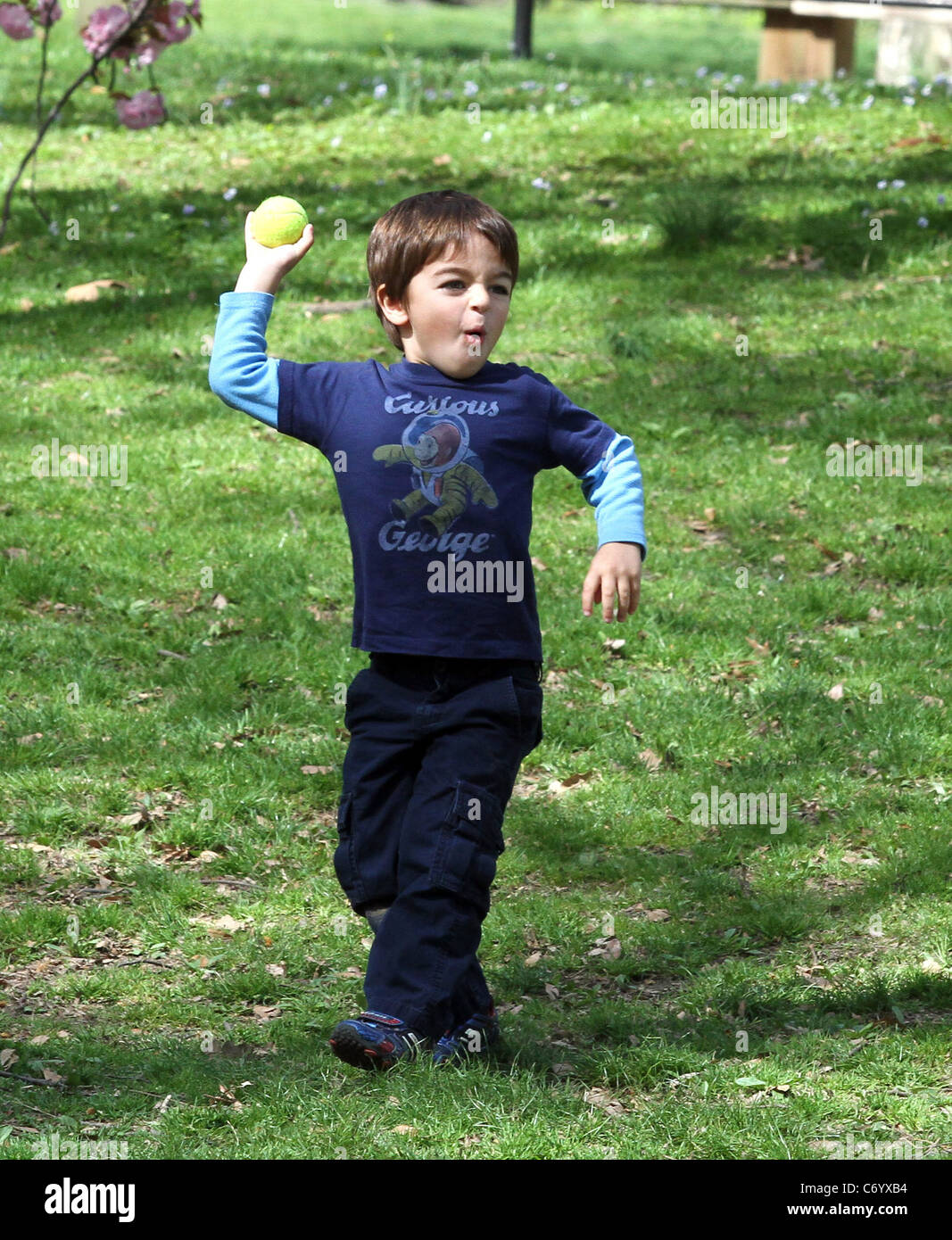 Mariska Hargitay's son August Hermann Mariska Hargitay and Christopher ...
