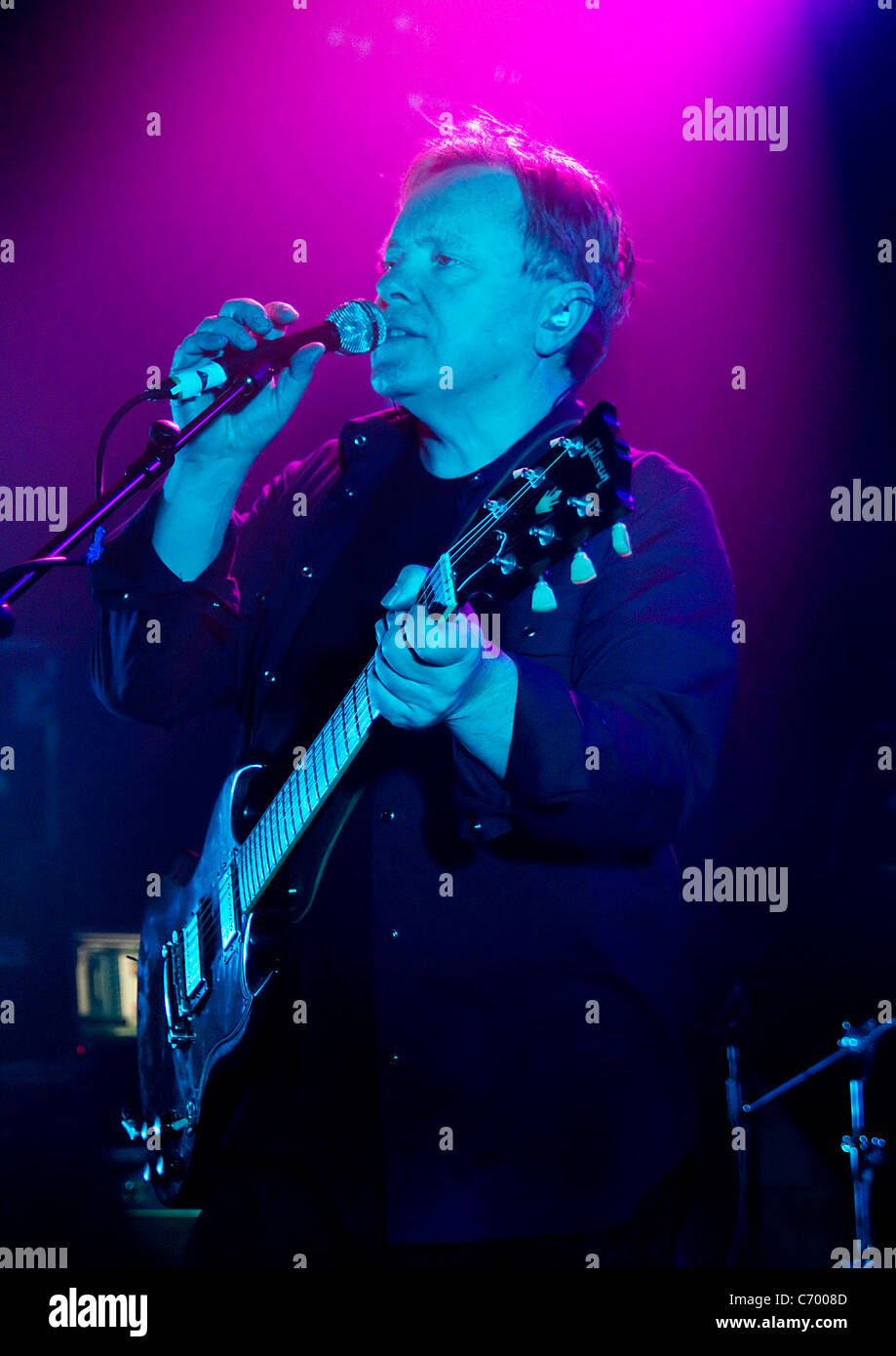 Bernard Sumner of Bad Lieutenant performing at Liverpool Masque ...