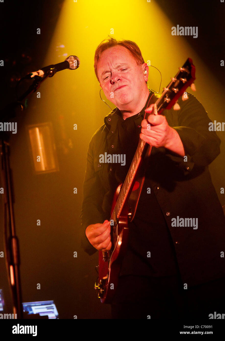 Bernard Sumner of Bad Lieutenant performing at Liverpool Masque ...