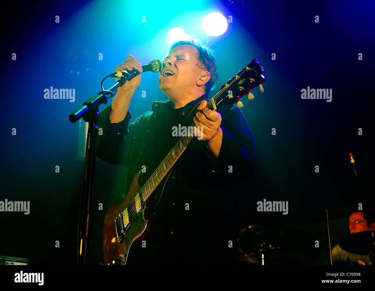 Bernard Sumner of Bad Lieutenant performing at Liverpool Masque ...