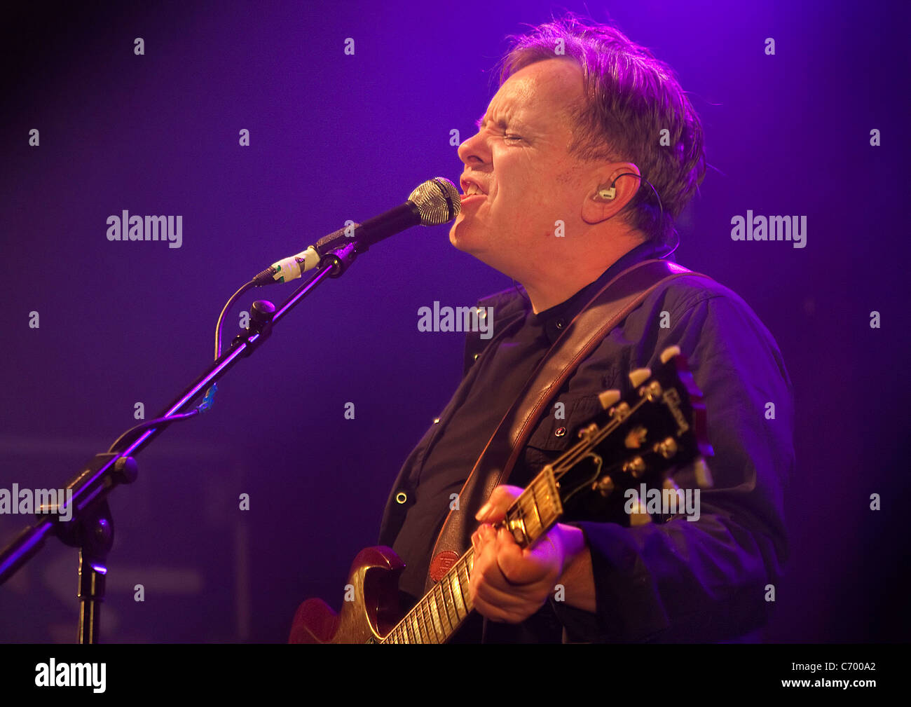 Bernard Sumner of Bad Lieutenant performing at Liverpool Masque ...