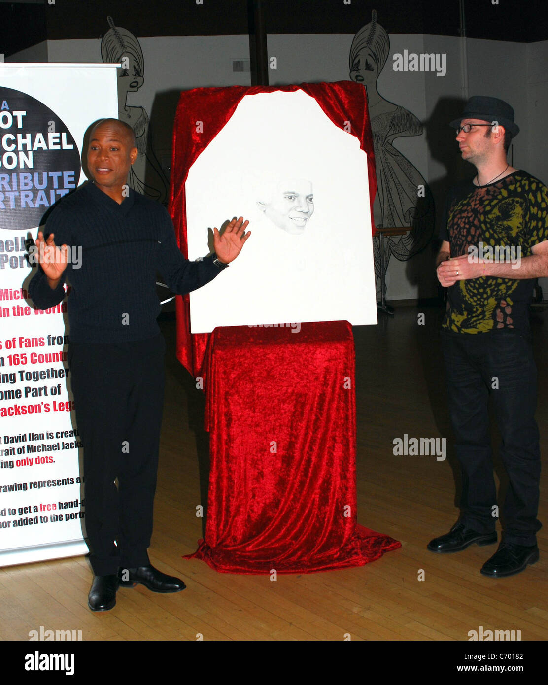 Artist Davis llan with Travis Payne Celebrity artist David Ilan creates ...