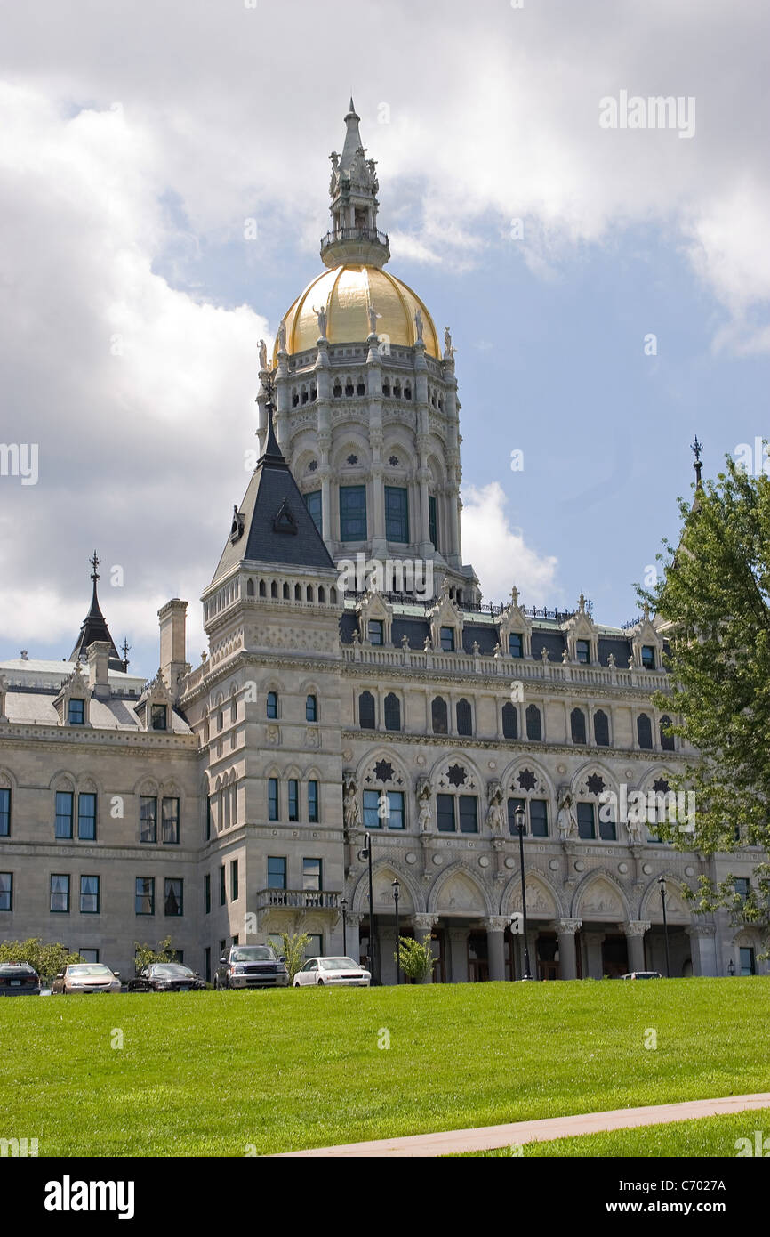 The golden-domed capitol building in Hartford Connecticut Stock Photo ...
