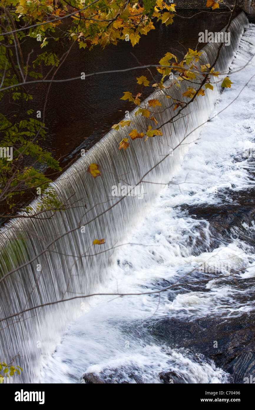 Rushing water waterfall hi-res stock photography and images - Alamy