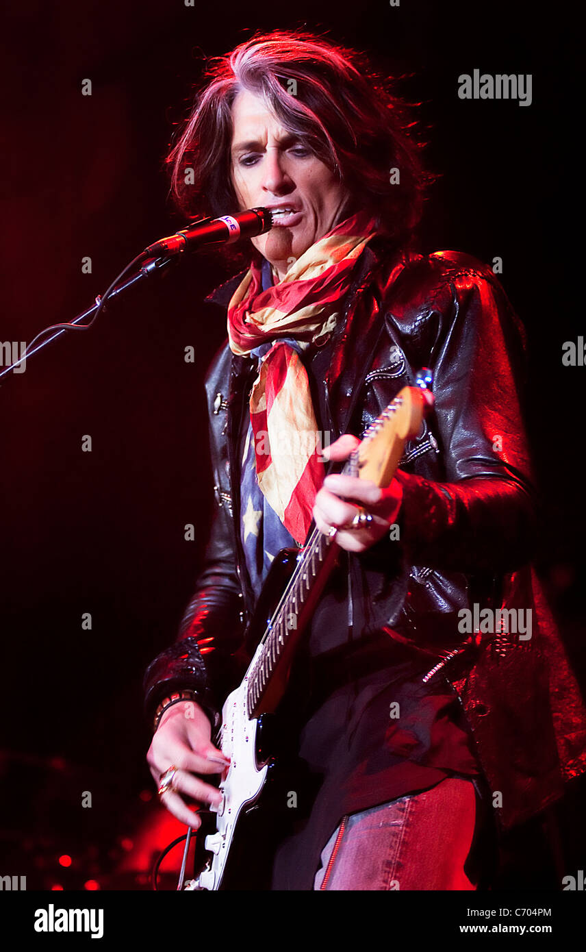 Joe perry project hi-res stock photography and images - Alamy
