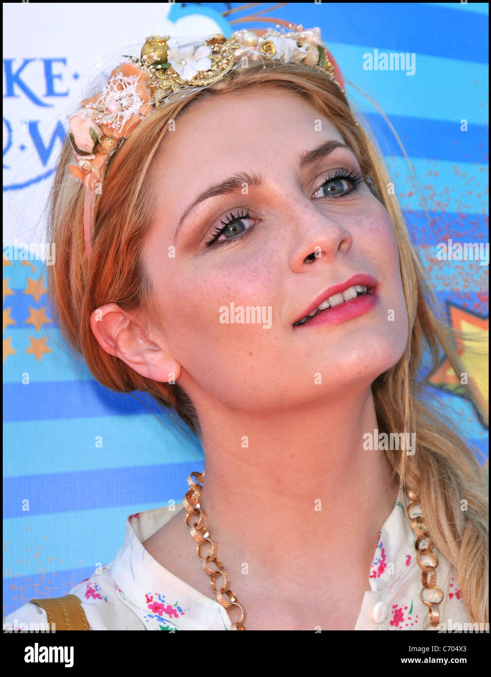 Mischa Barton Make-A-Wish Foundation host a day of fun at the Santa ...