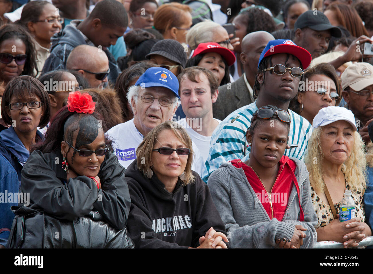 Diverse crowd faces hi-res stock photography and images - Alamy
