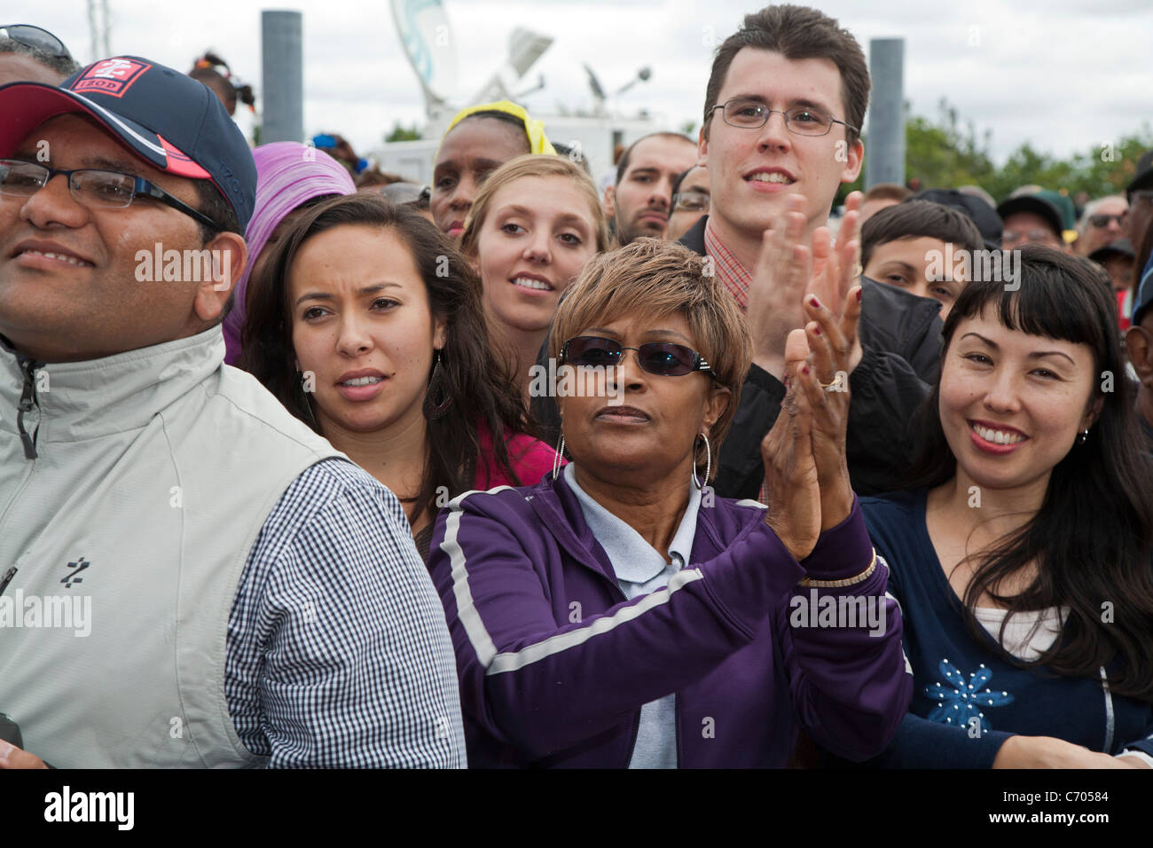 Diverse crowd faces hi-res stock photography and images - Alamy