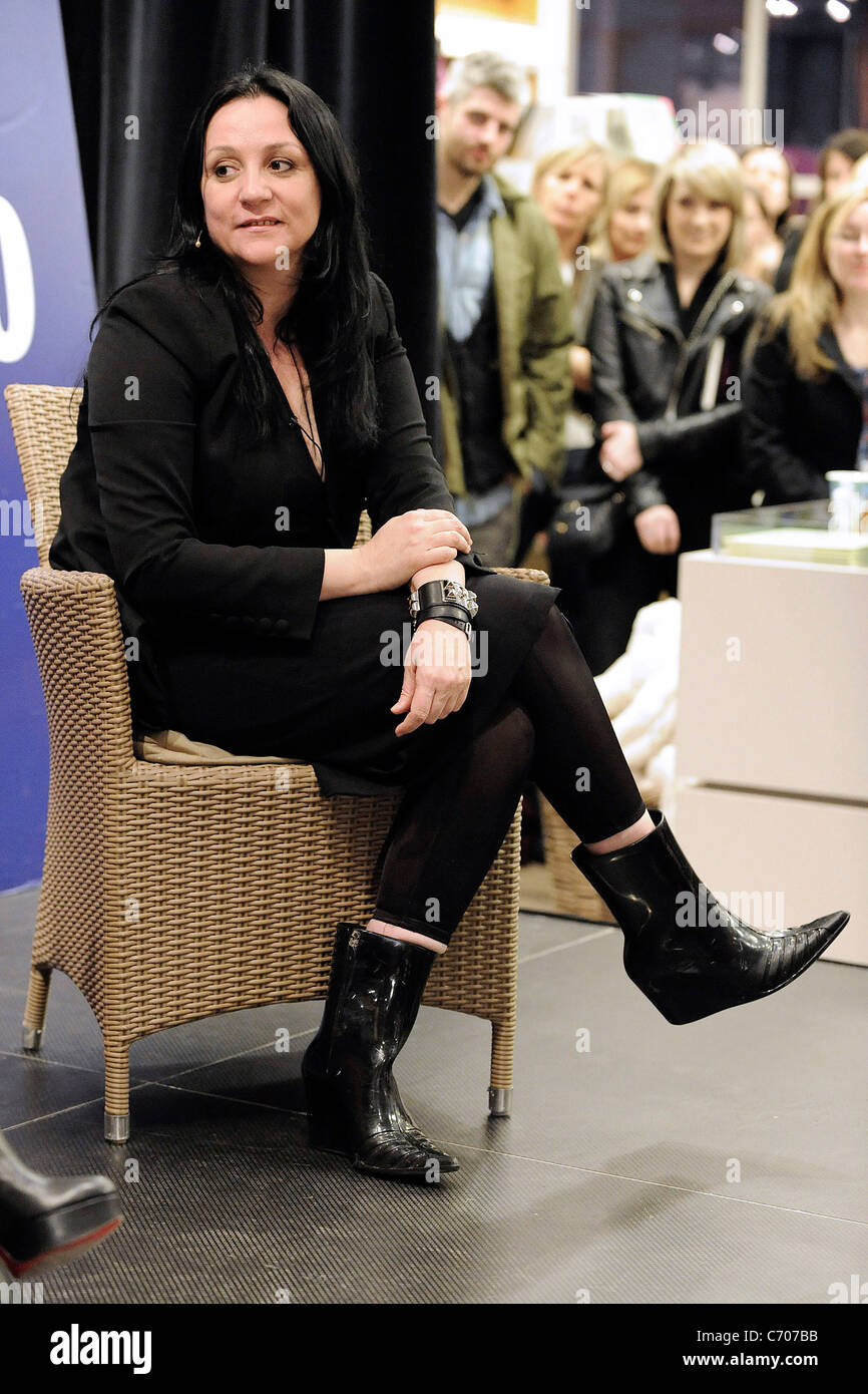 Kelly Cutrone at Eaton Centre's Indigo Bookstore for the Canadian ...
