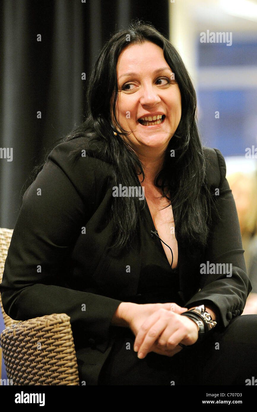 Kelly Cutrone at Eaton Centre's Indigo Bookstore for the Canadian ...
