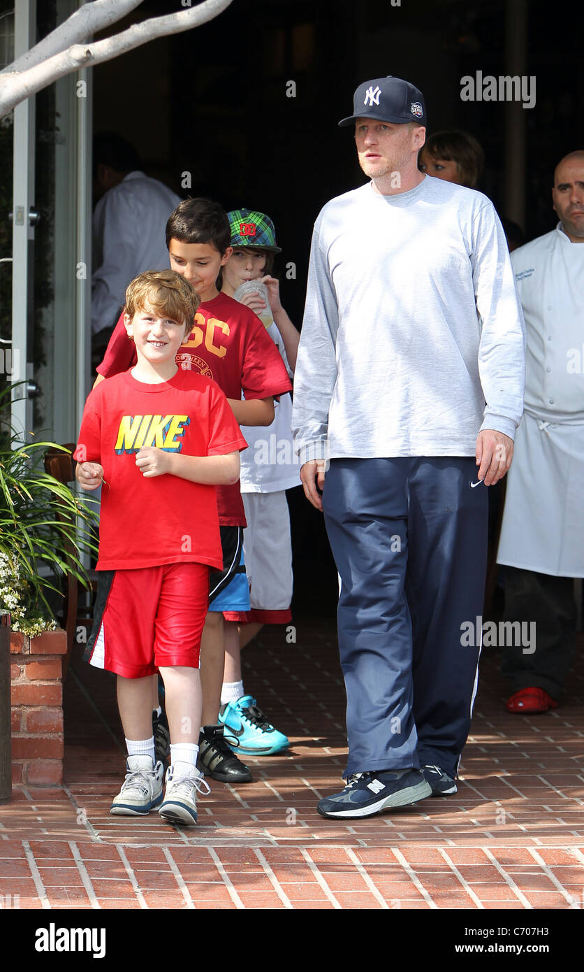 Michael Rapaport and his children leave Fred Segal in West Hollywood ...