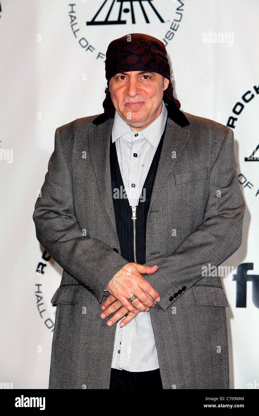 Steven Van Zandt 25th Annual Rock And Roll Hall Of Fame Induction ...