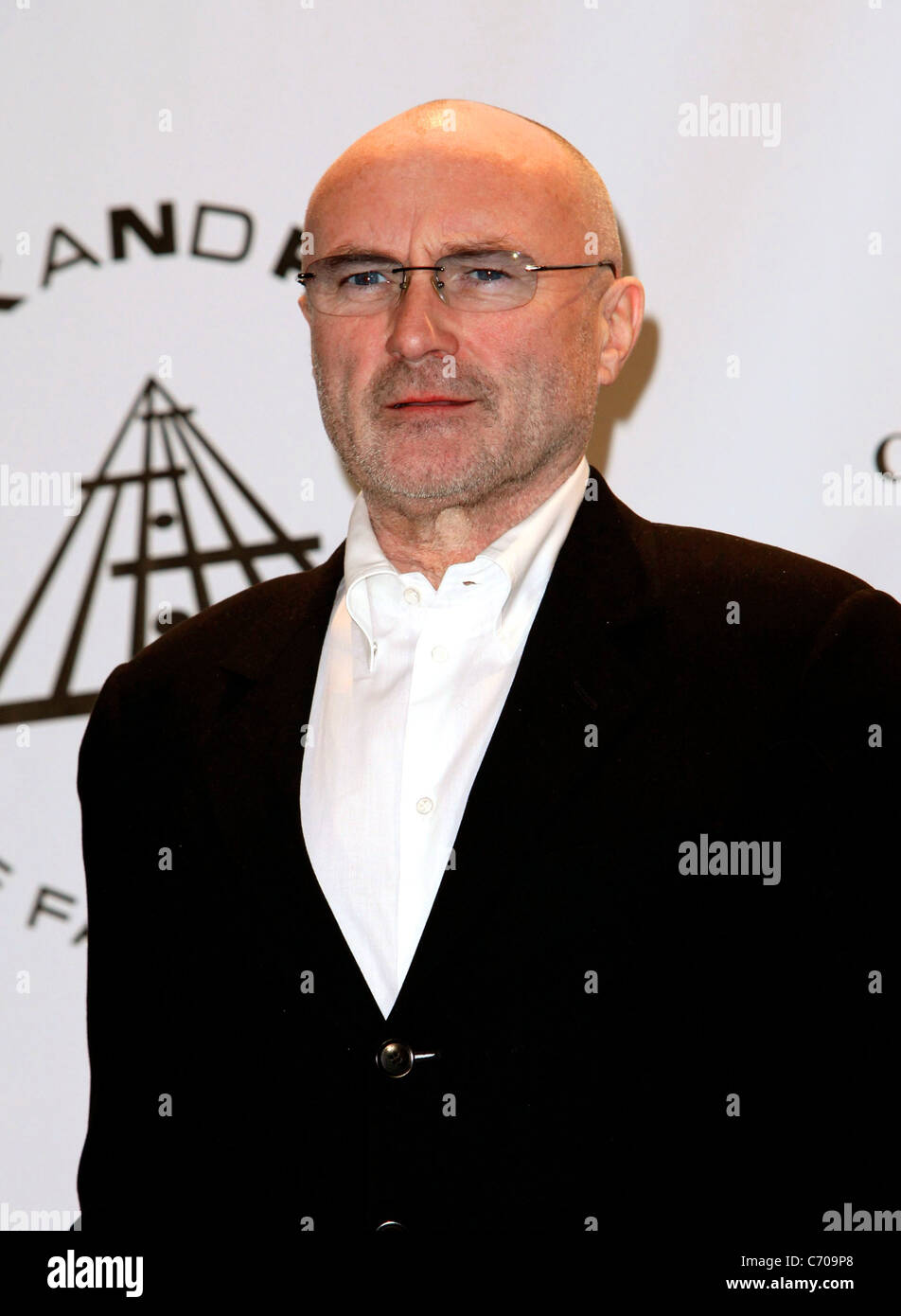 Inductee Phil Collins of Genesis 25th Annual Rock And Roll Hall Of Fame ...