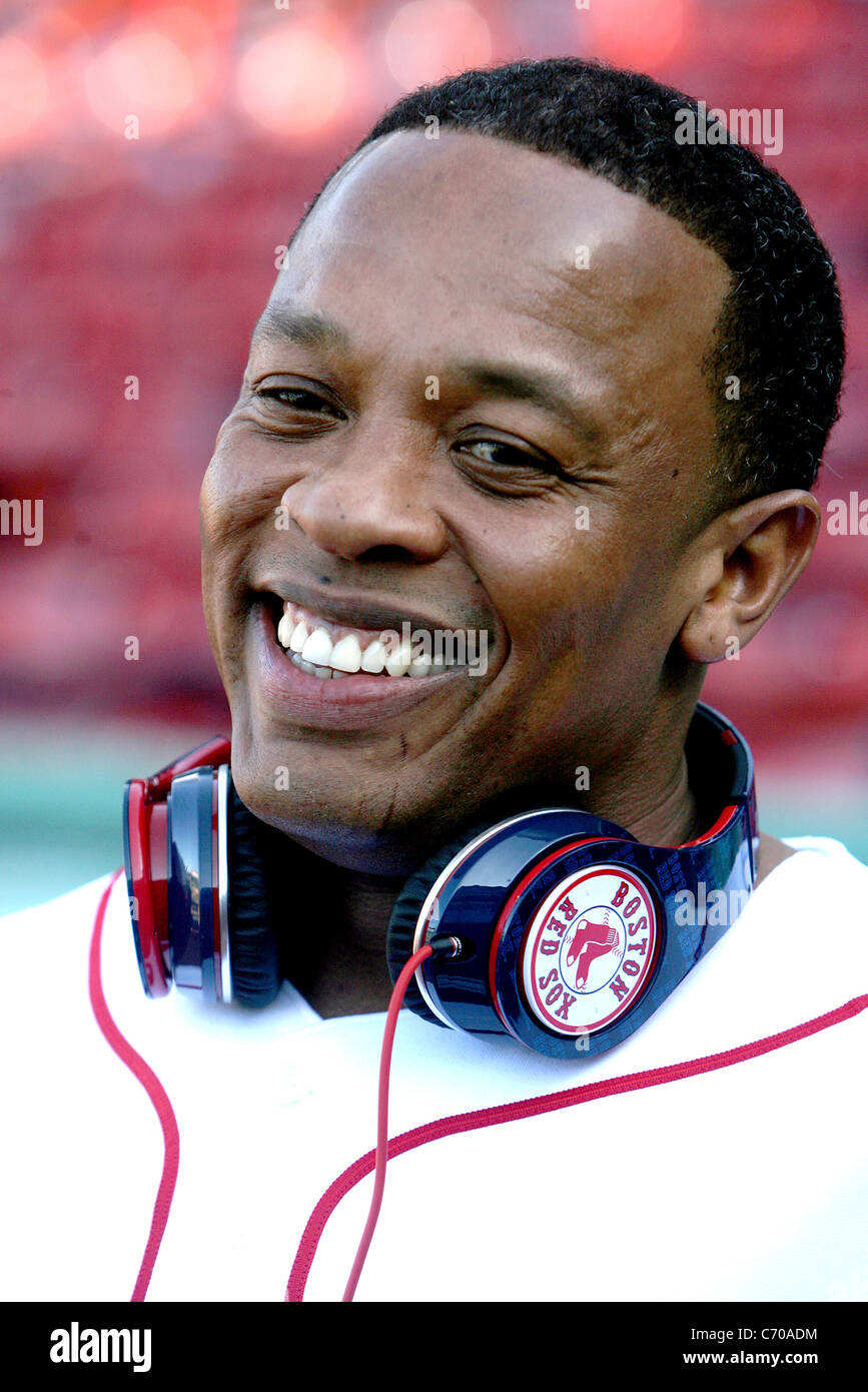 Producer and Rapper Dr. Dre unveils his new "Beats by Dr.Dre ...