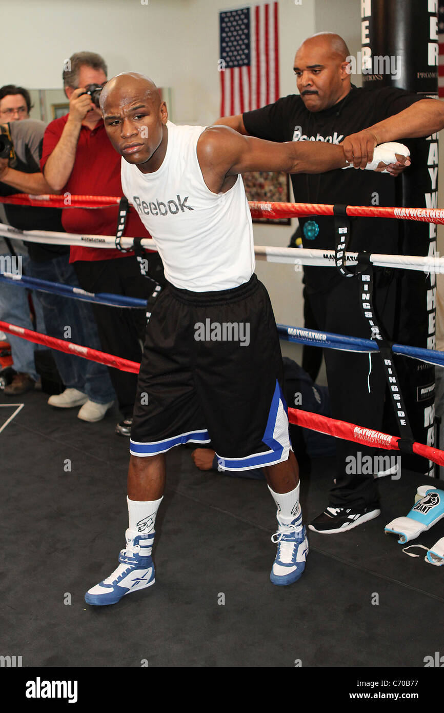 Floyd Mayweather Jr.works out in his gym getting fit for the 12-round ...