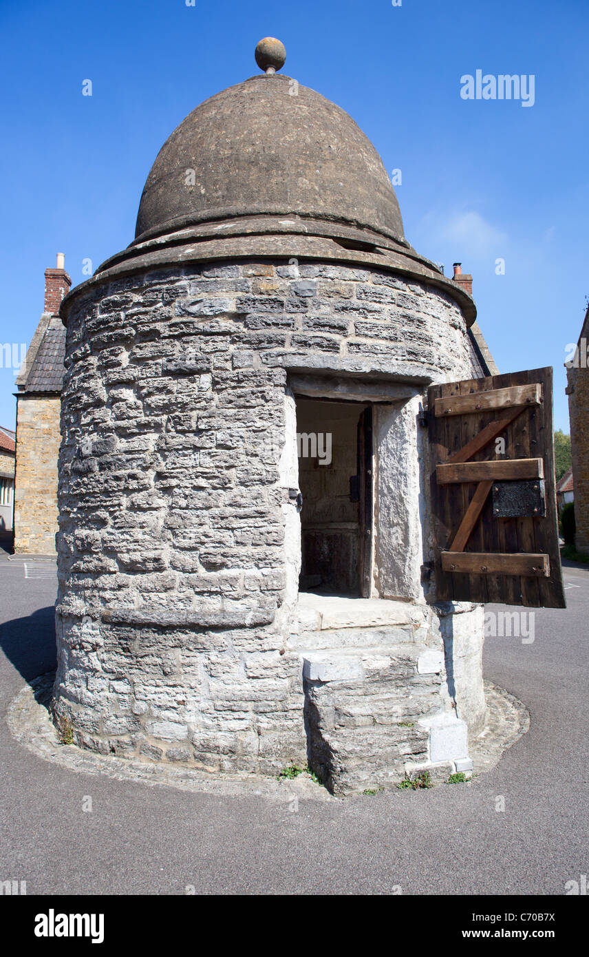 The Old Lock Up or Round House Castle Carey Stock Photo - Alamy