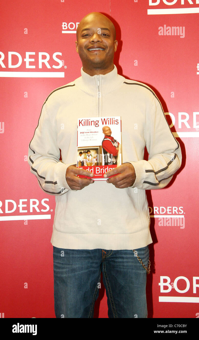 Todd Bridges book signing 'Killing Willis' at Borders Books New York ...