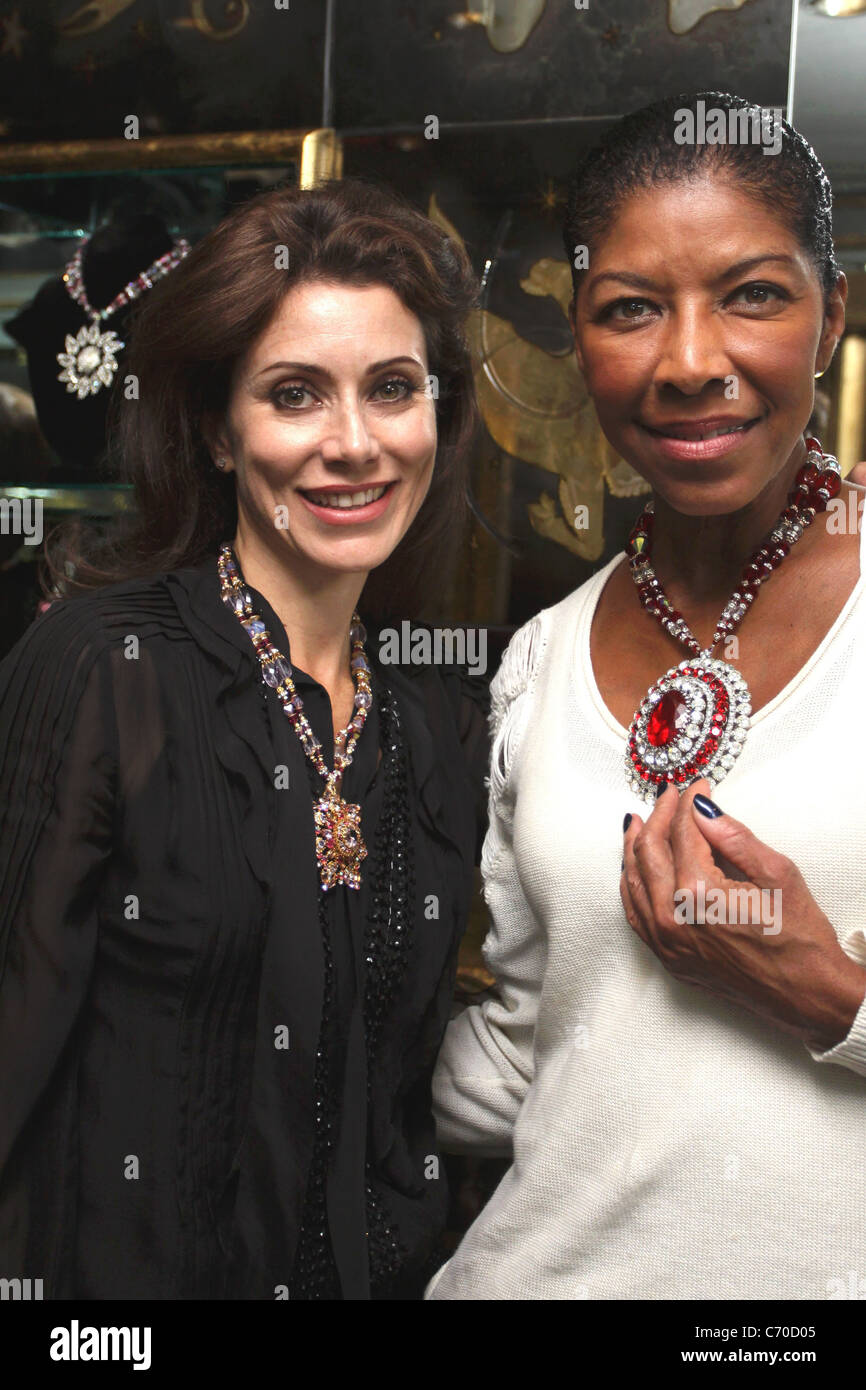 Angela Tassoni-Newly and Natalie Cole Lloyd Klein Couture Fall 2010 ...